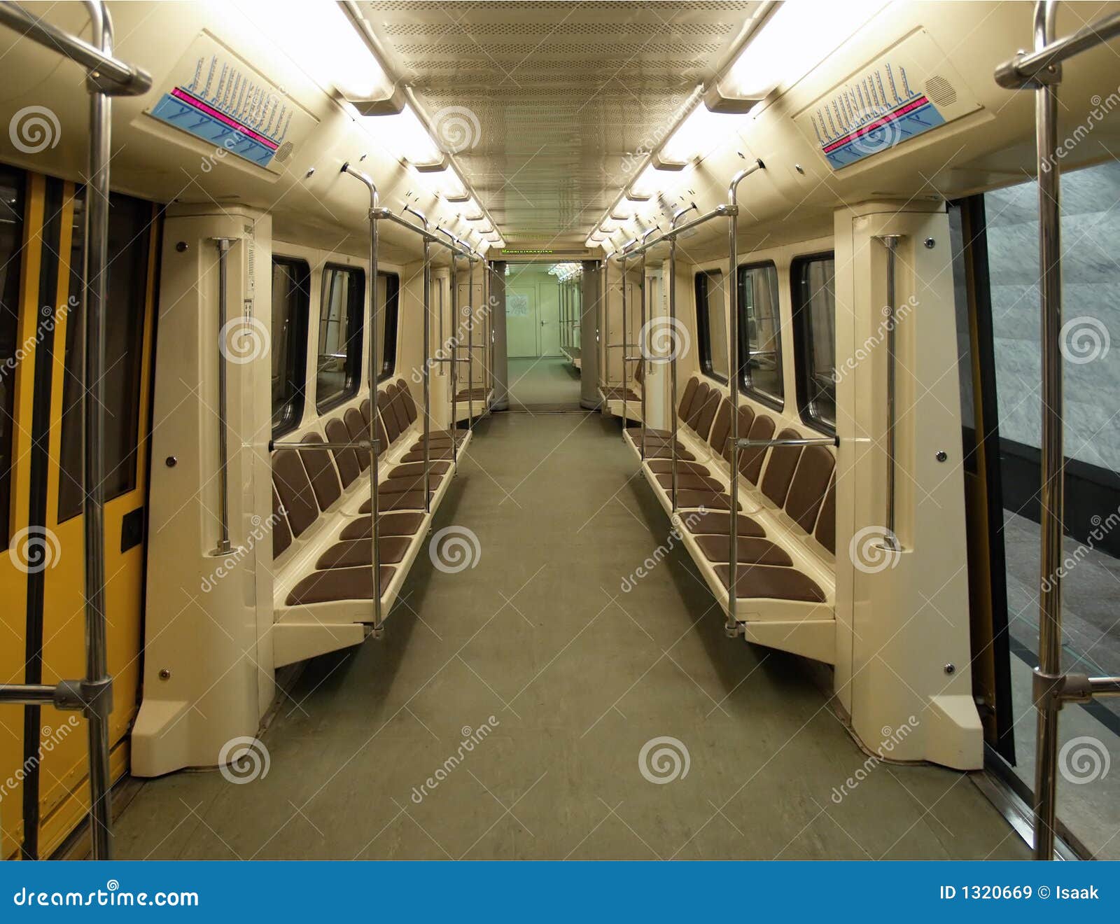Interior De Um Carro De Metro Moderno Imagem de Stock - Imagem de tubo ...