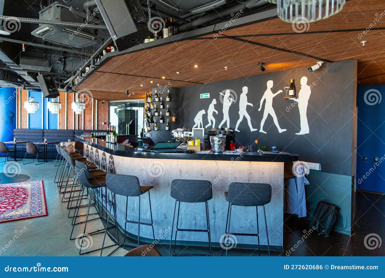 Interior De Un Bar De Estilo Loftstyle Moderno Foto editorial - Imagen ...