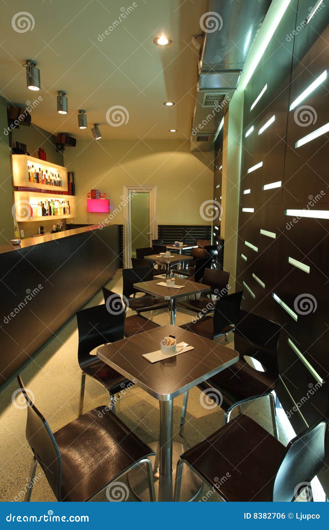 Interior De Un Café Moderno Foto de archivo - Imagen de asiento, vivir ...