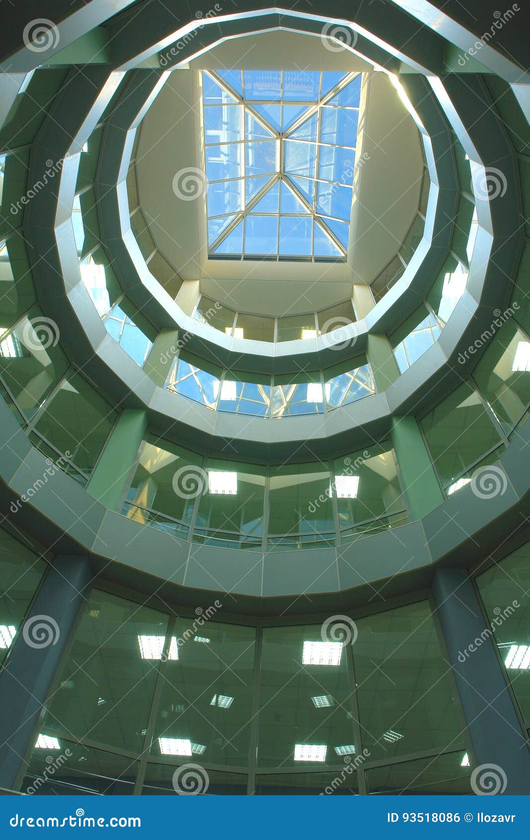 Interior De Un Cuarto Grande Foto de archivo - Imagen de grande ...