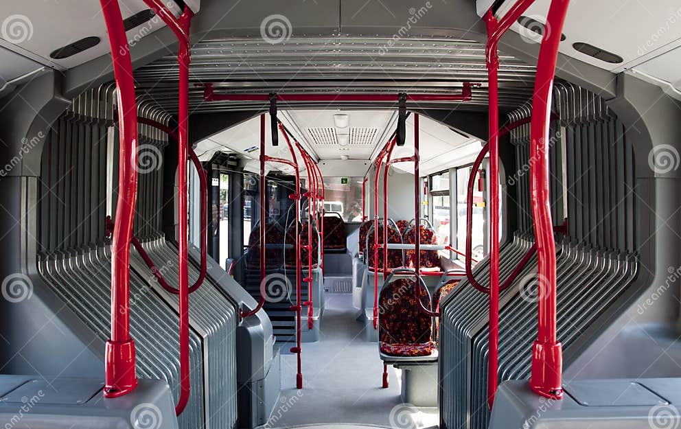 Interior de un omnibus foto de archivo. Imagen de conmute - 10683364