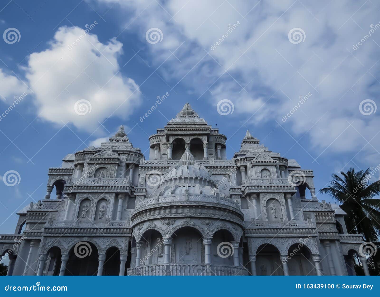 Interior Decoration and Lighting in Puja Pandal of West Bengal Stock ...