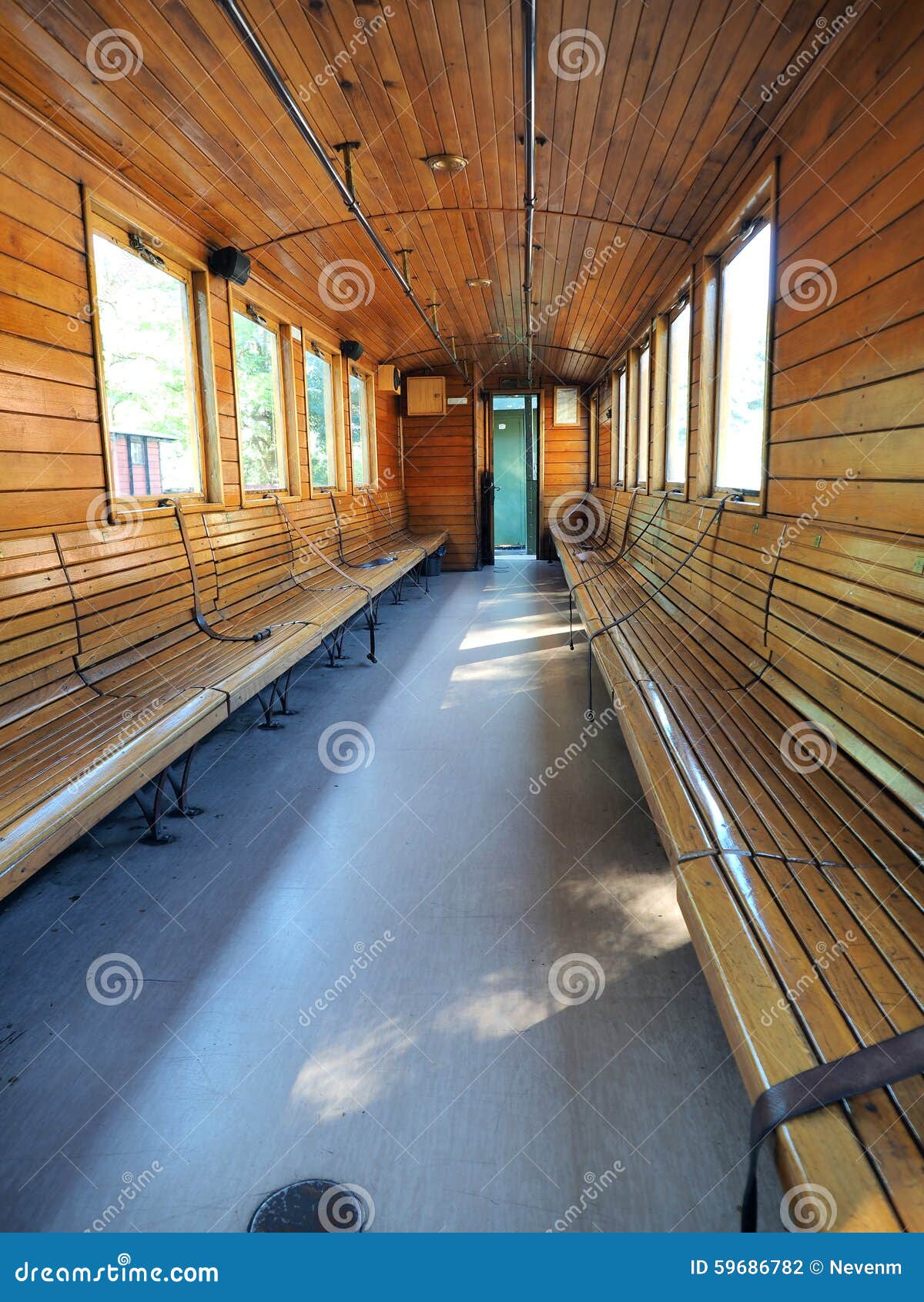 Interior Del Carro Viejo Del Tren Foto de archivo - Imagen de fila ...