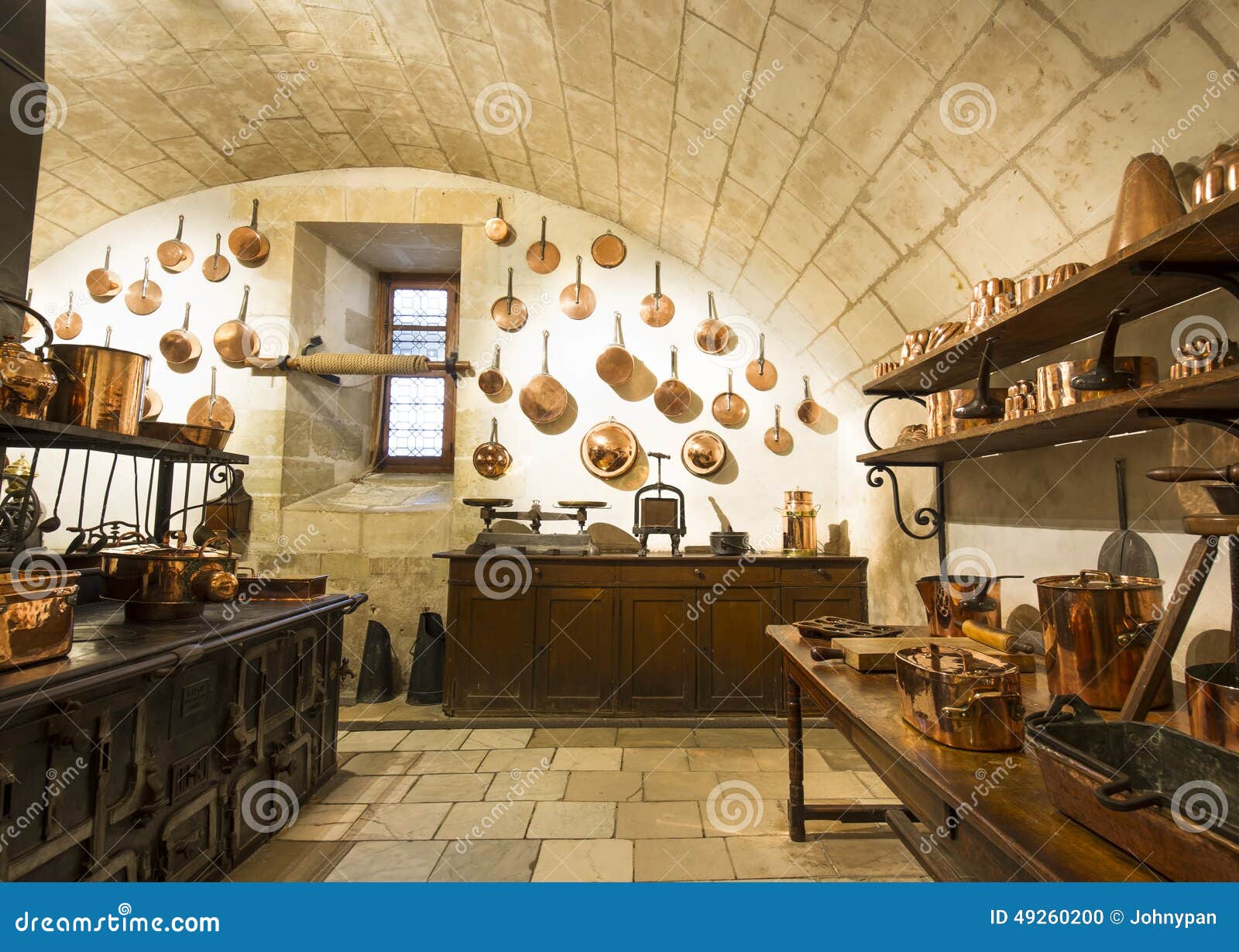 Interior Del Castillo De Chenonceaux, Vista De La Cocina Imagen ...