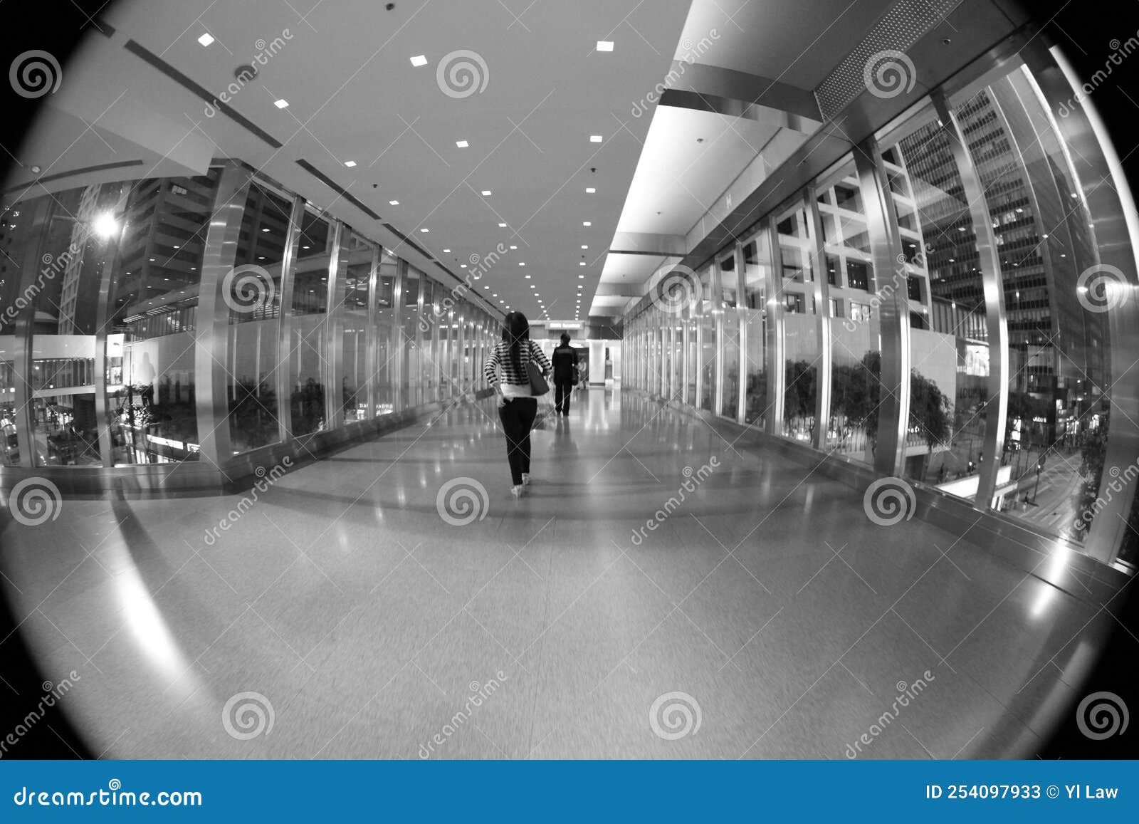 Interior Del Centro Comercial En El Central Hk 29 De Octubre De 2011 ...