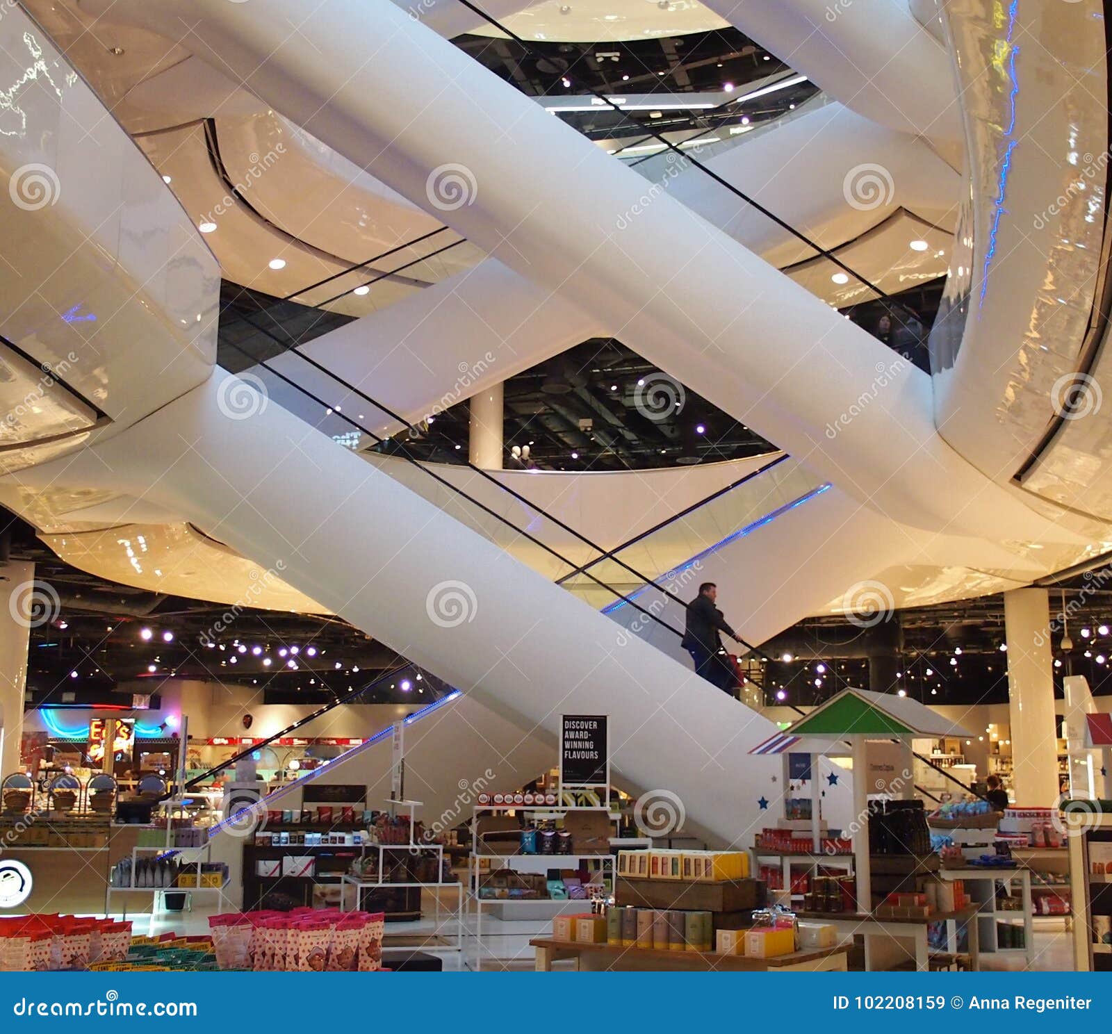 Interior Del Edificio De Selfridges, Birmingham, Inglaterra Imagen de ...