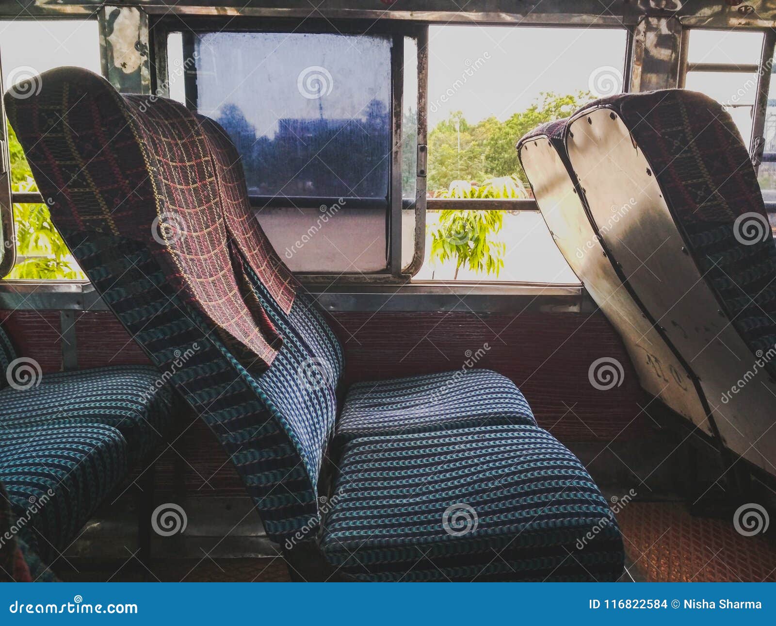 Interior del omnibus foto de archivo. Imagen de interior - 116822584