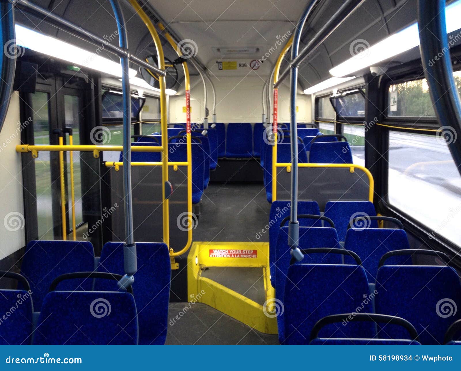 Interior del omnibus foto de archivo. Imagen de escena - 58198934