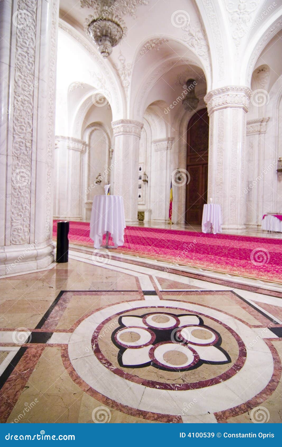 Interior del palacio imagen de archivo. Imagen de lujoso - 4100539