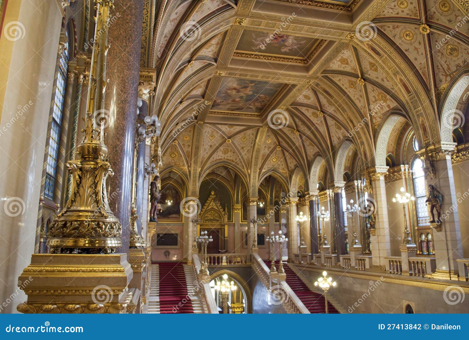 Interior Del Parlamento En Budapest (Hungría) Foto de archivo - Imagen ...