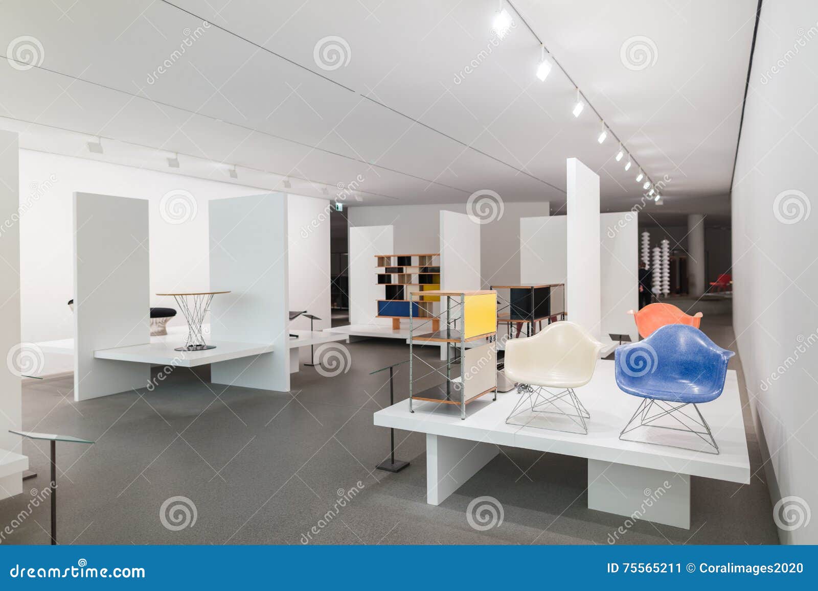 Interior Del Pinakotheke Der Moderne Foto editorial - Imagen de silla ...