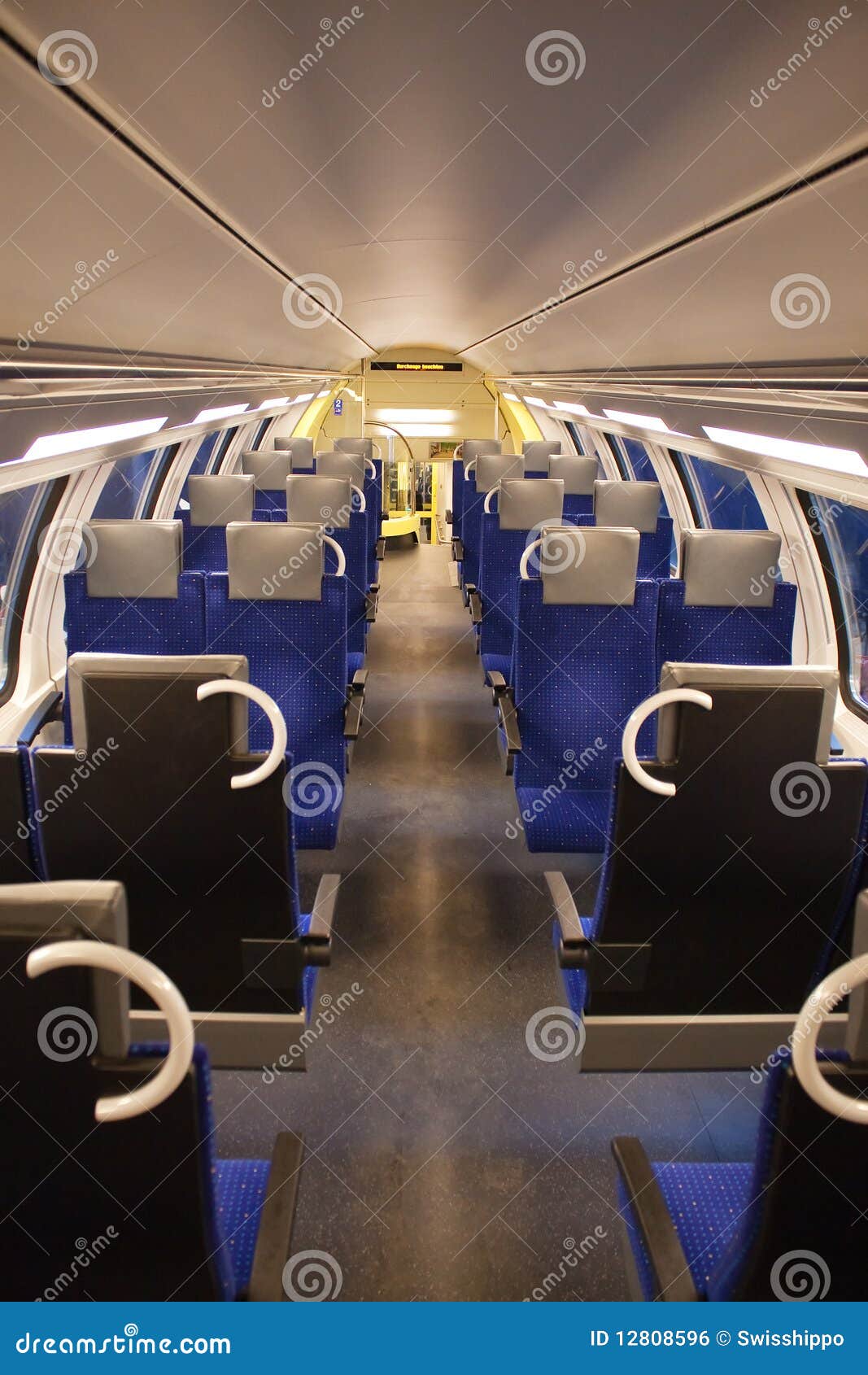 Interior del tren foto de archivo. Imagen de silla, interior - 12808596