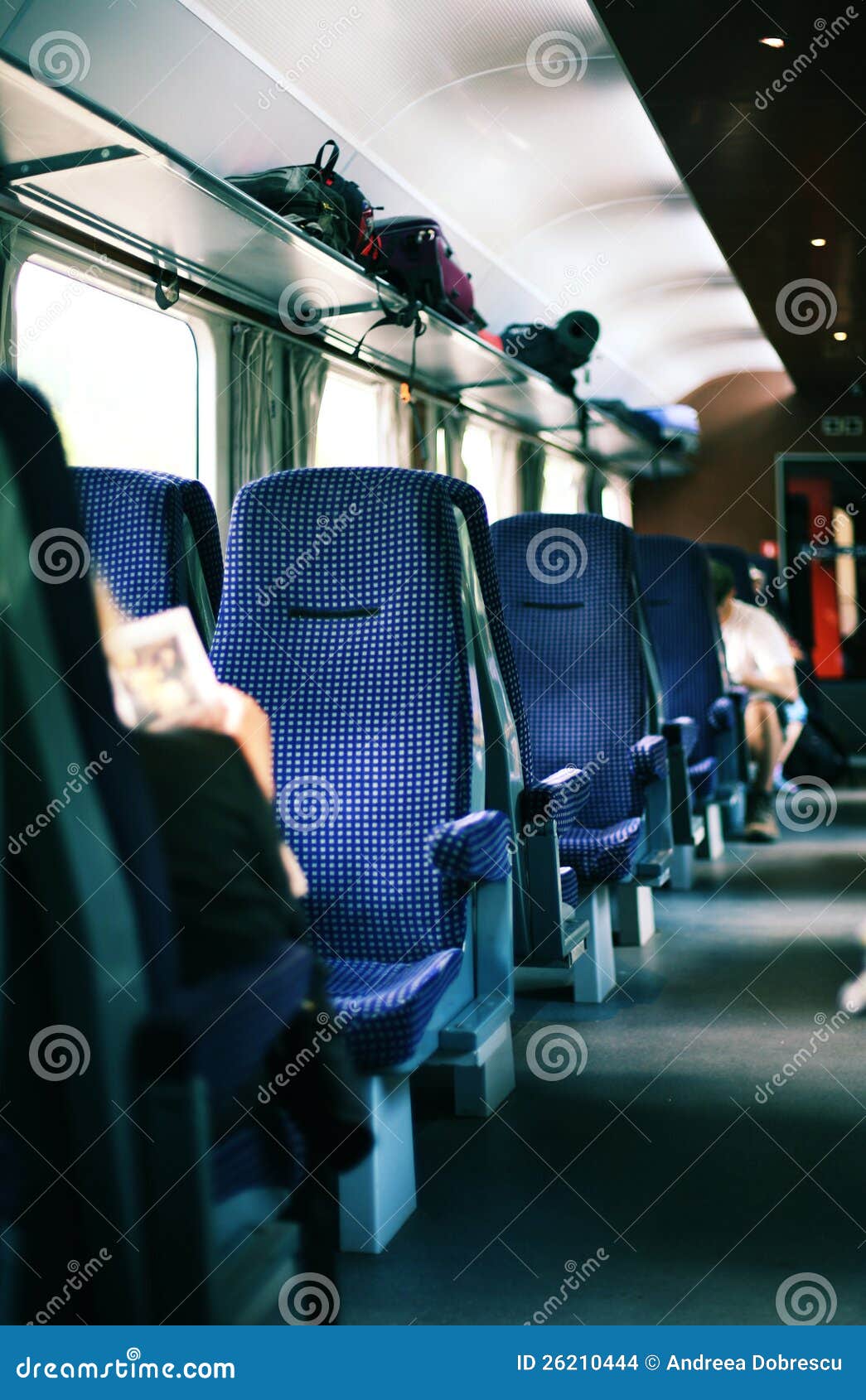 Interior del tren foto de archivo. Imagen de transporte - 26210444