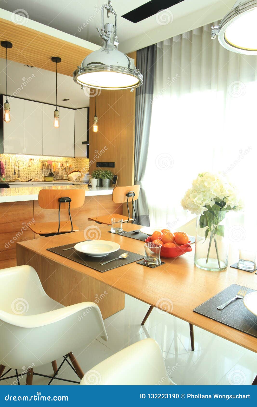 Interior Design Kitchens and Islands are Connected from the Dining Area ...