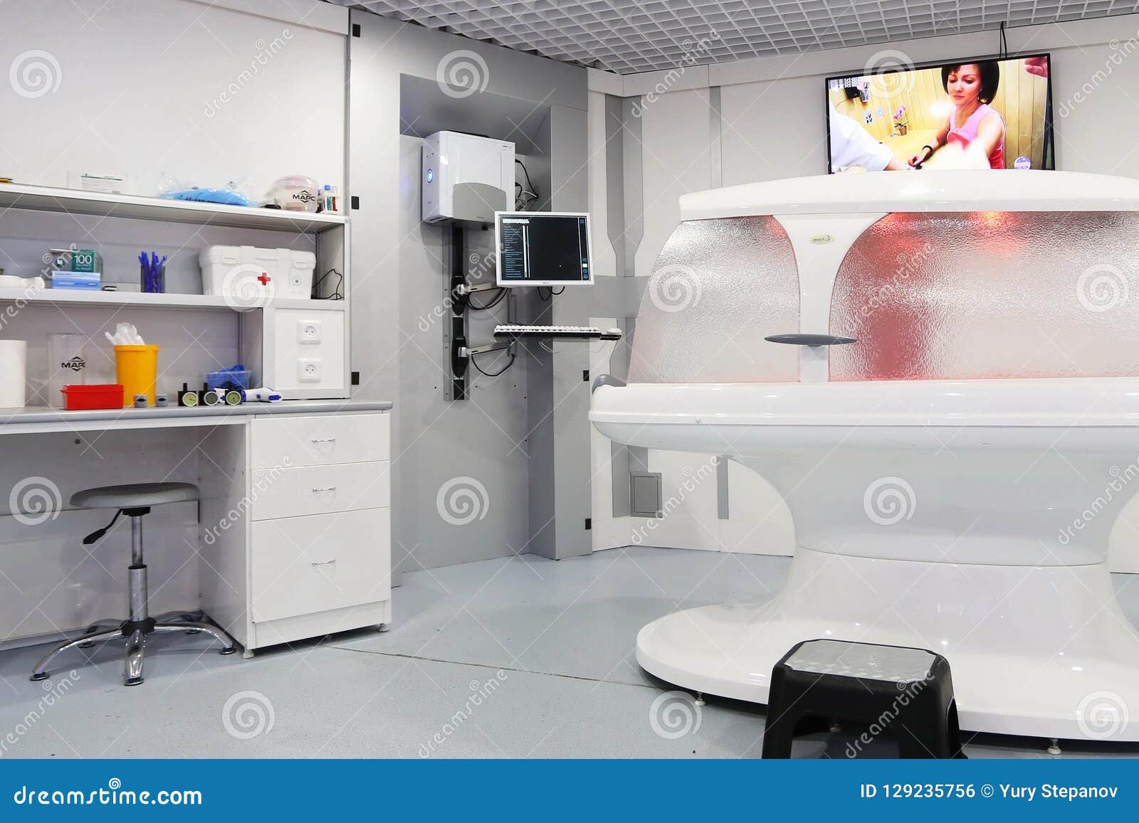 Interior of Diagnostics Room in Modern Clinic Editorial Photo - Image ...