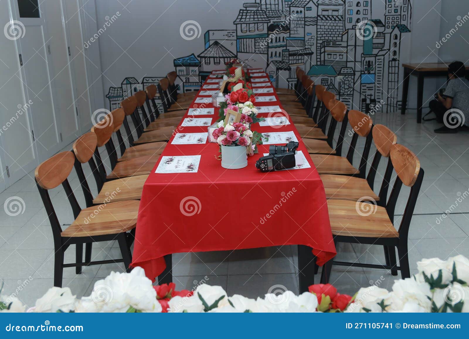 The Interior of the Dining Table is from the Modern Chinese Tradition ...