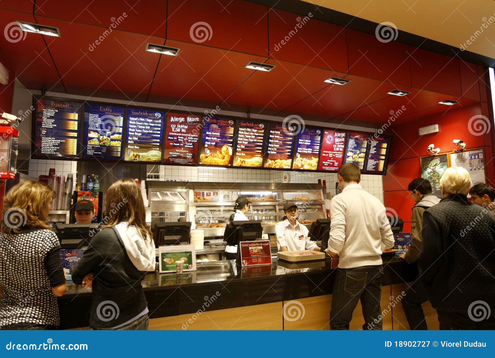 Interior Do Restaurante Do Fast Food Fotografia Editorial - Imagem de ...