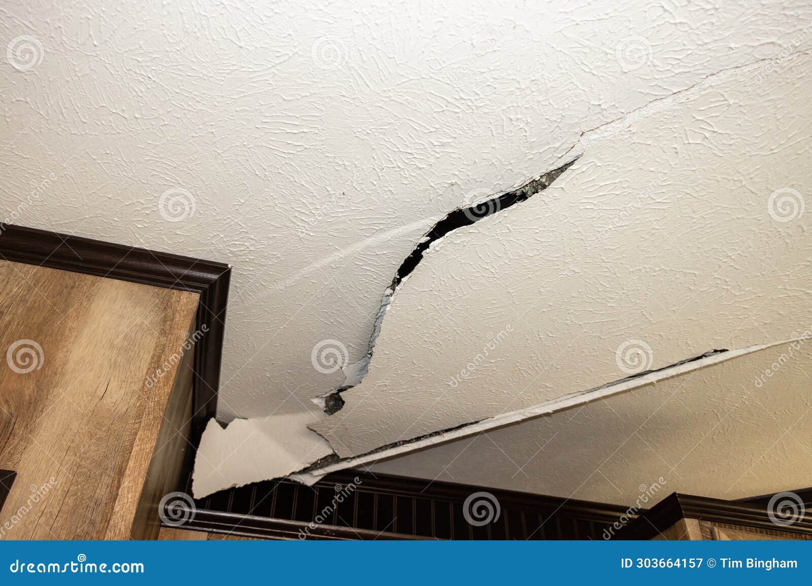 Interior Drywall Damage To Ceiling Stock Image - Image of insurance ...
