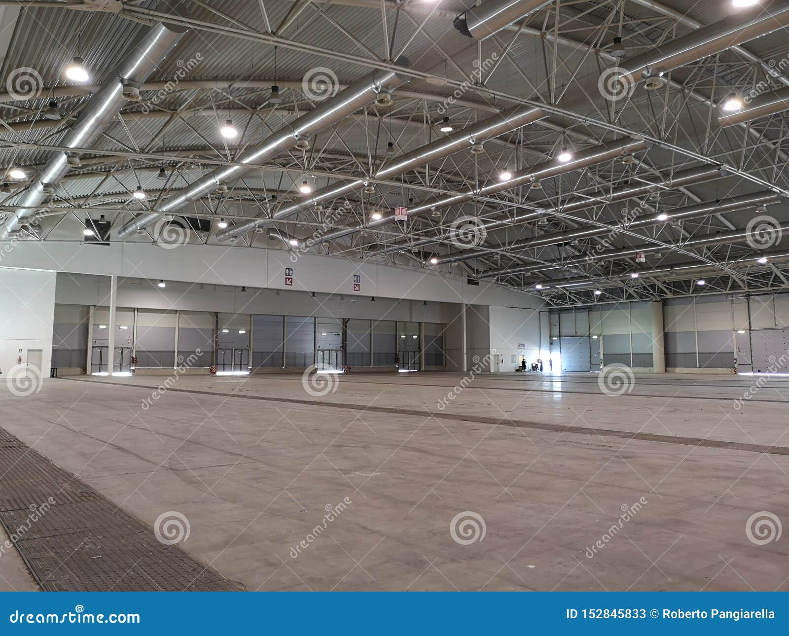 Interior Empty Exhibition Hall Stock Image - Image of interior ...