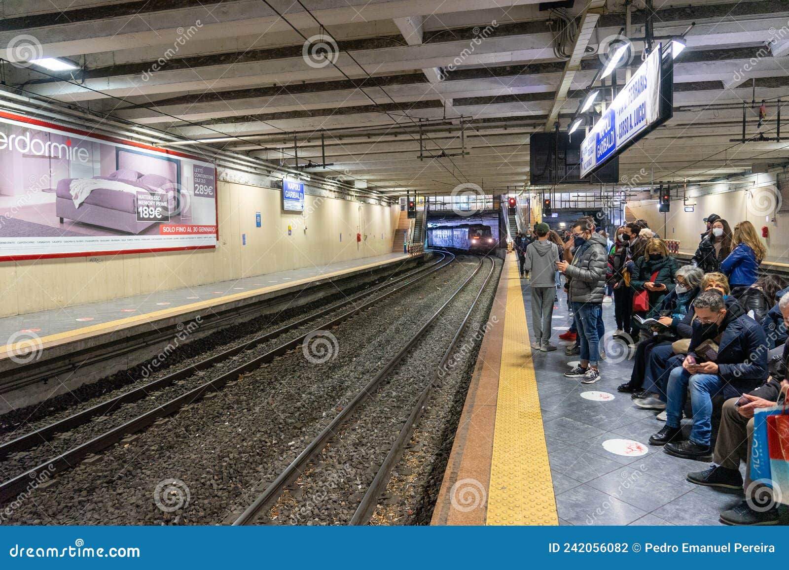 Interior of Garibaldi Train Station in Naples, Italy Editorial ...