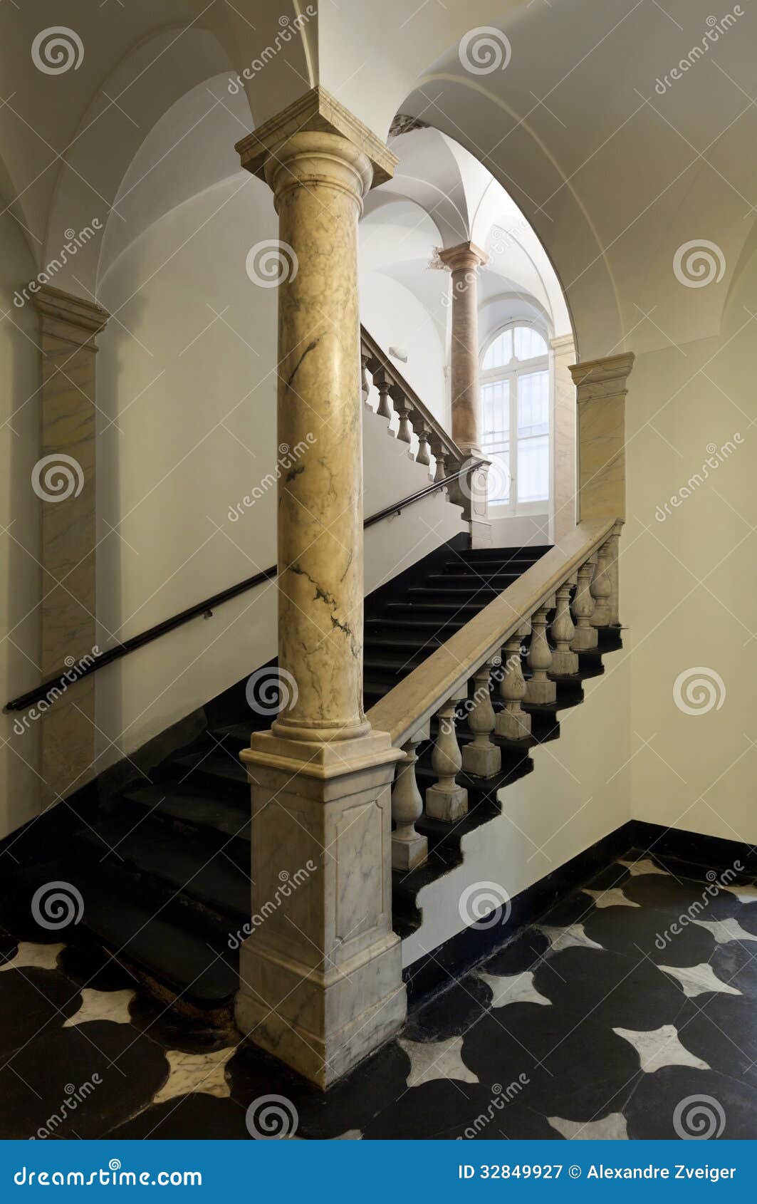 Interior historic building editorial photography. Image of palace ...