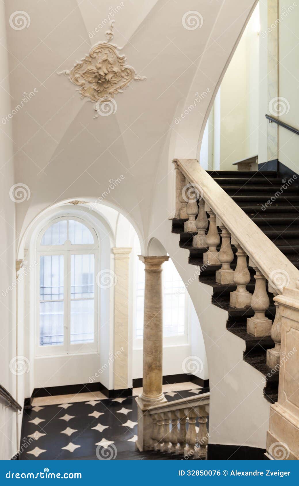 Interior historic building editorial photo. Image of cicala - 32850076