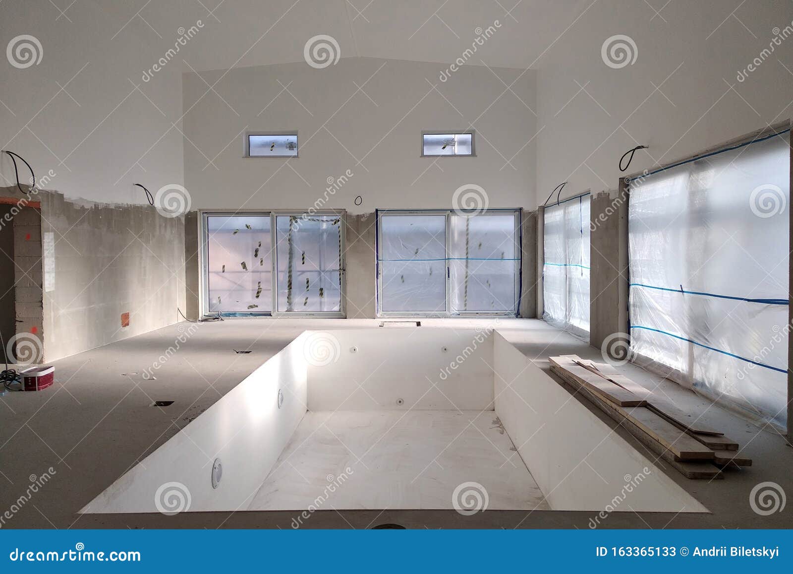 Interior of a House with Big Swimmig Pool Under Renovation Works Stock ...