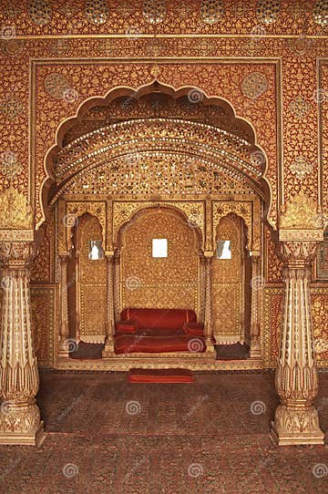 Interior of an Indian Palace Stock Photo - Image of pillar, luxury: 5745546