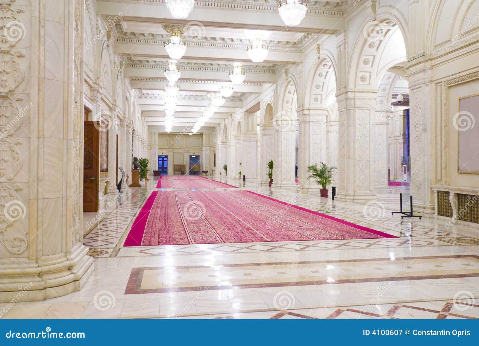 Interior Lujoso Del Palacio Imagen de archivo - Imagen de pulido ...