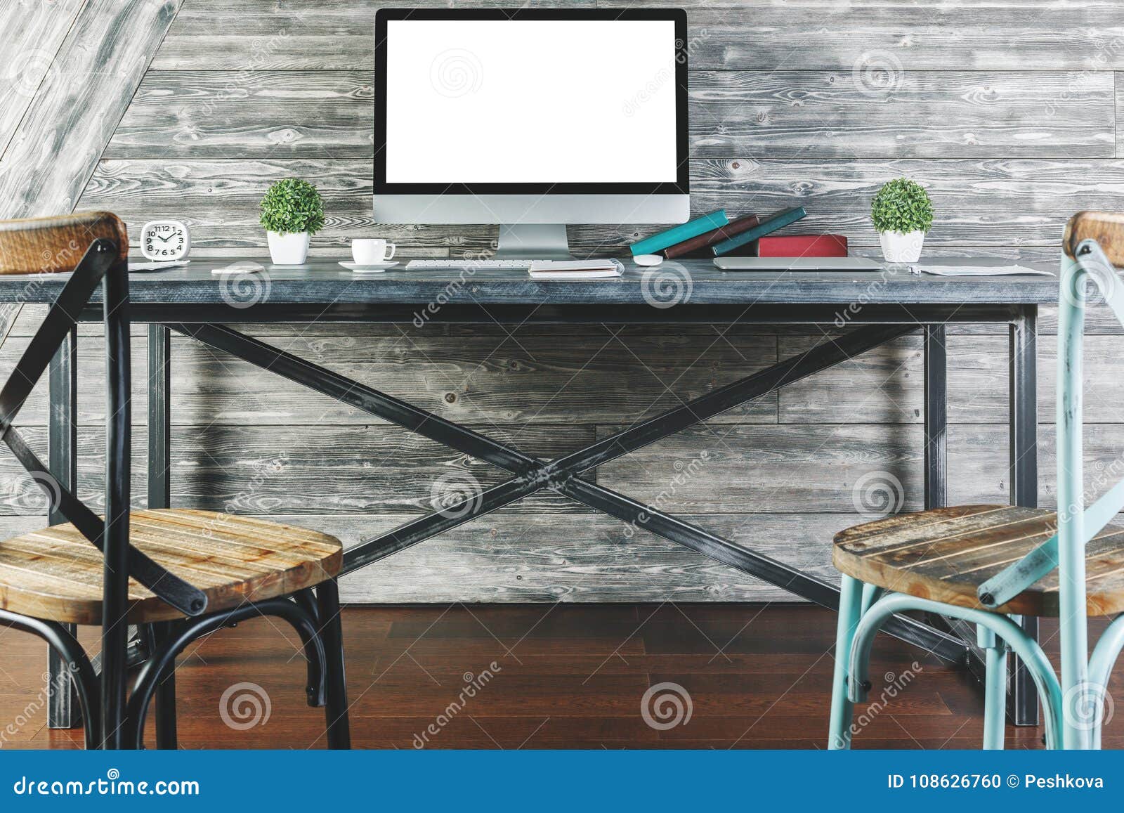 Interior Moderno Com O Computador Branco Vazio Foto de Stock - Imagem ...