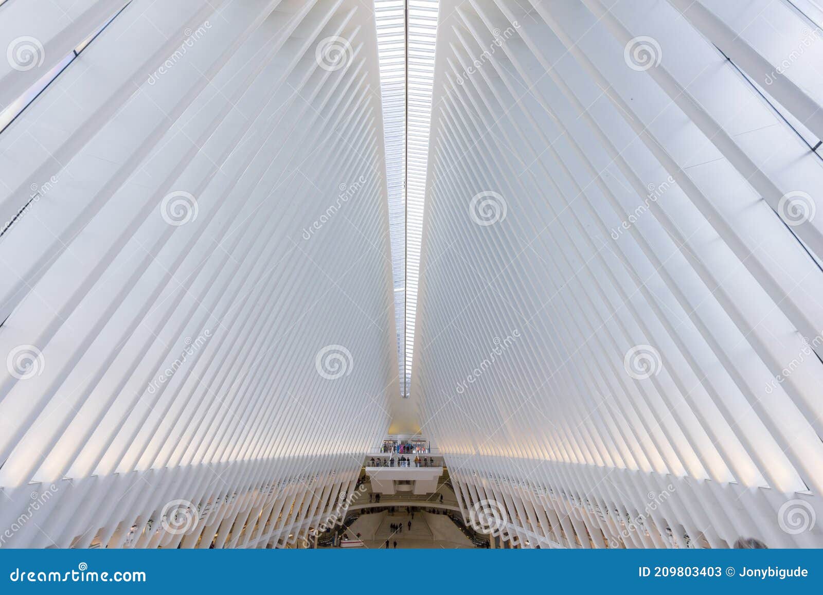 Interior of Oculus Building Editorial Stock Photo - Image of train ...
