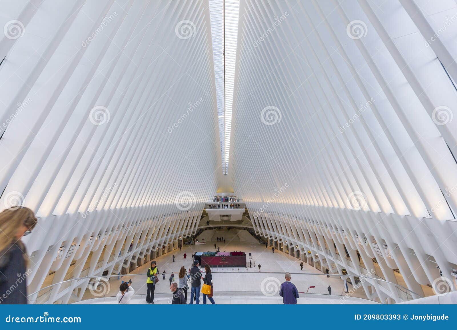 Interior of Oculus Building Editorial Stock Photo - Image of shopping ...