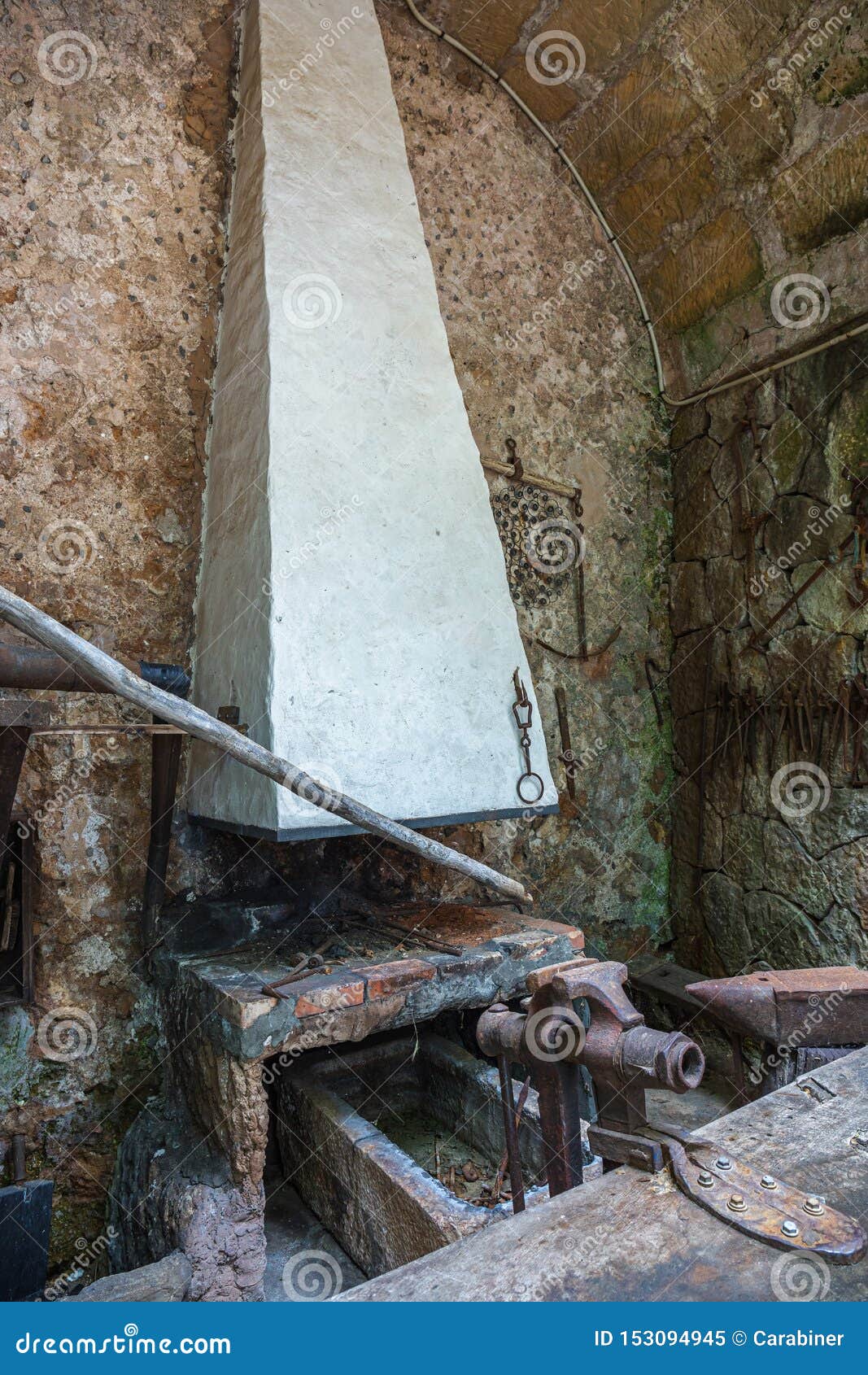 Old medieval forge editorial image. Image of iron, granja - 153094945