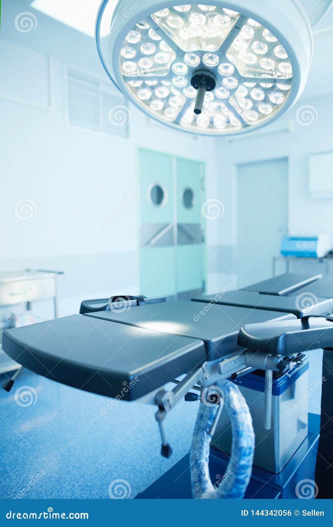 Interior of Operating Room in Modern Clinic Stock Photo - Image of ...