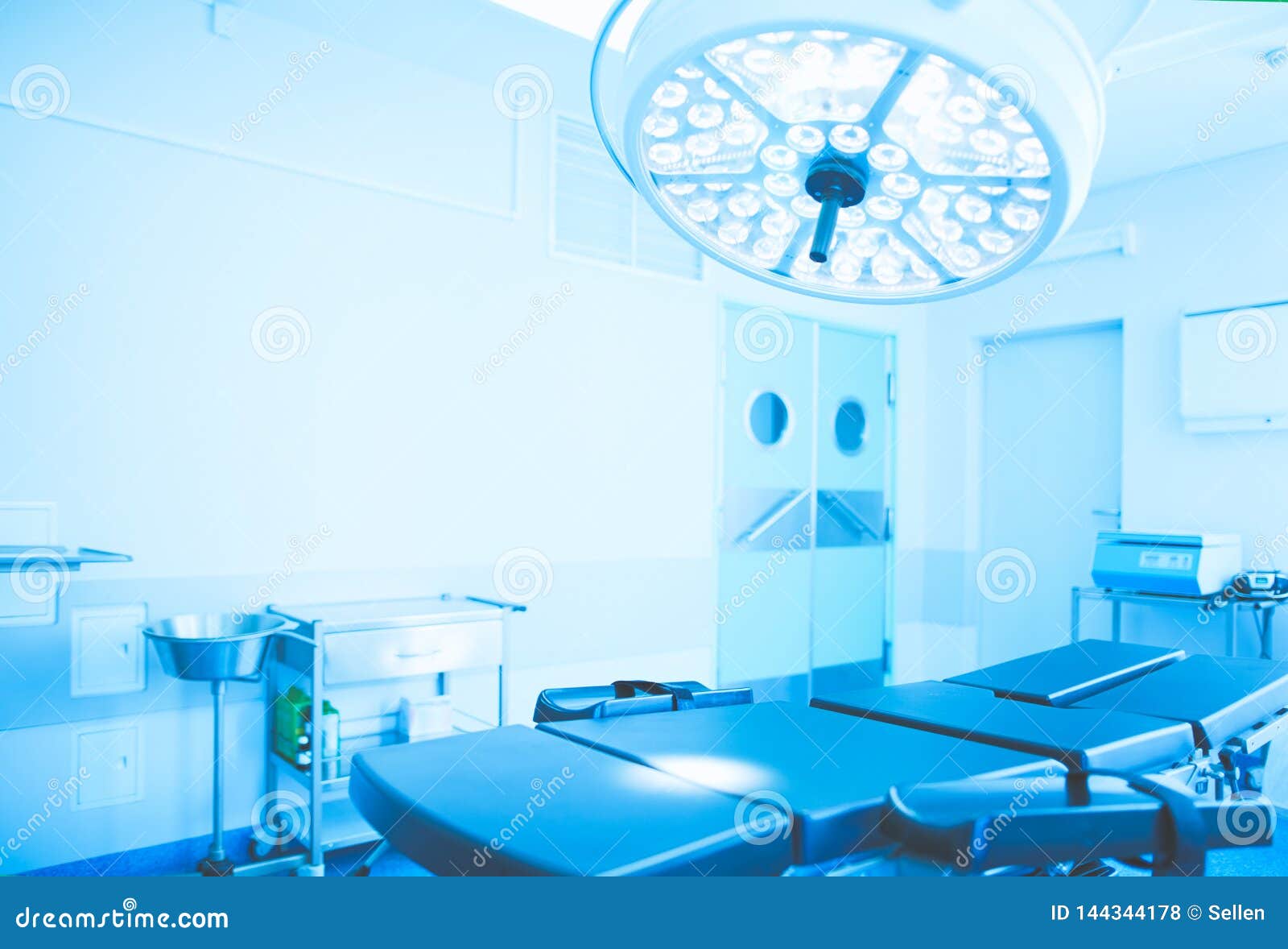 Interior of Operating Room in Modern Clinic Stock Photo - Image of ...