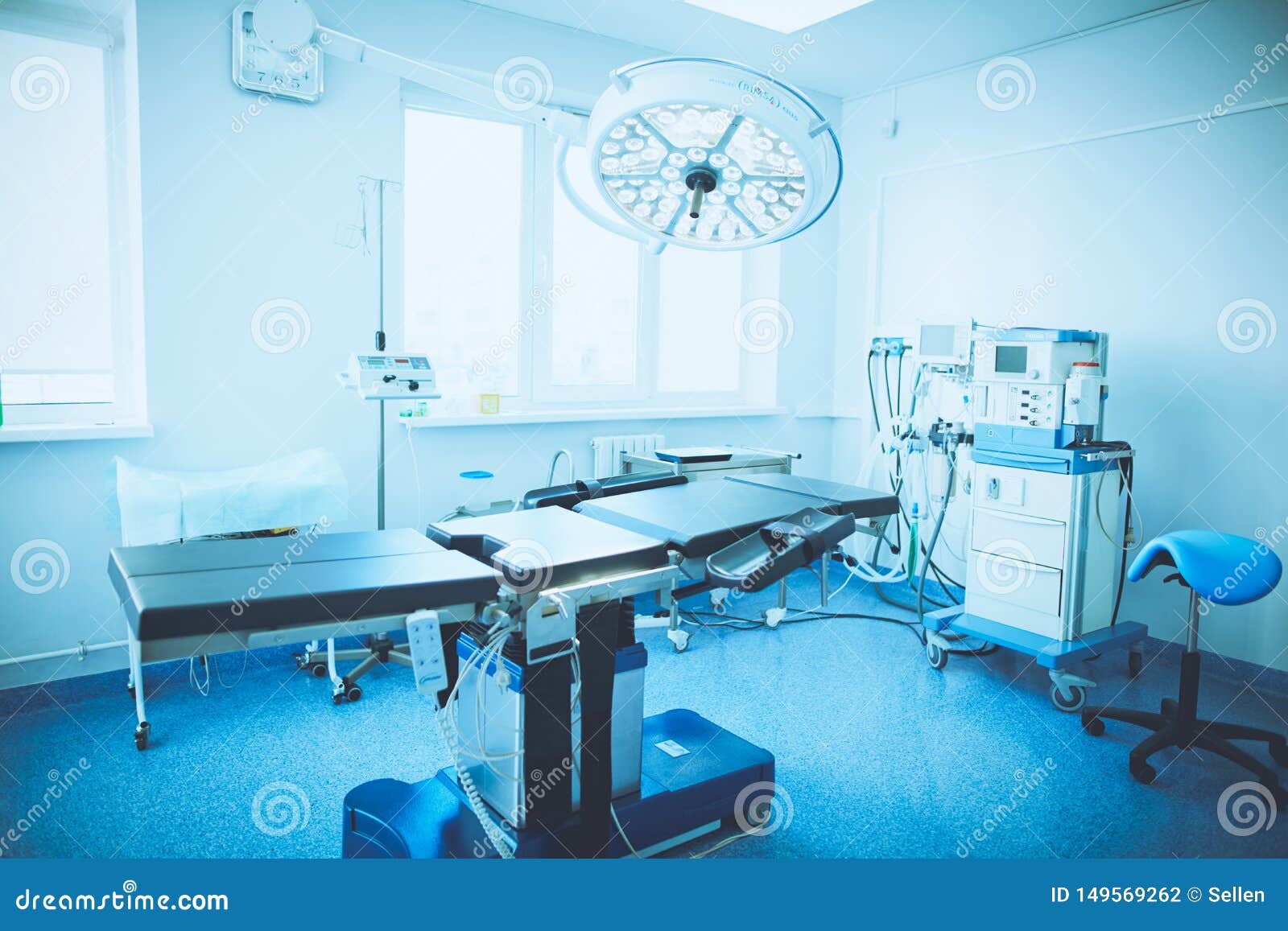 Interior of Operating Room in Modern Clinic Stock Photo - Image of ...