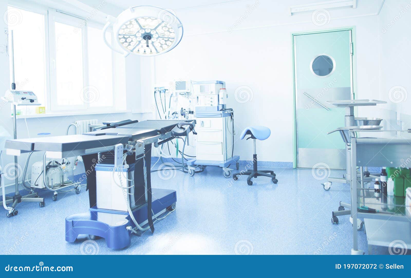 Interior of Operating Room in Modern Clinic Stock Photo - Image of ...