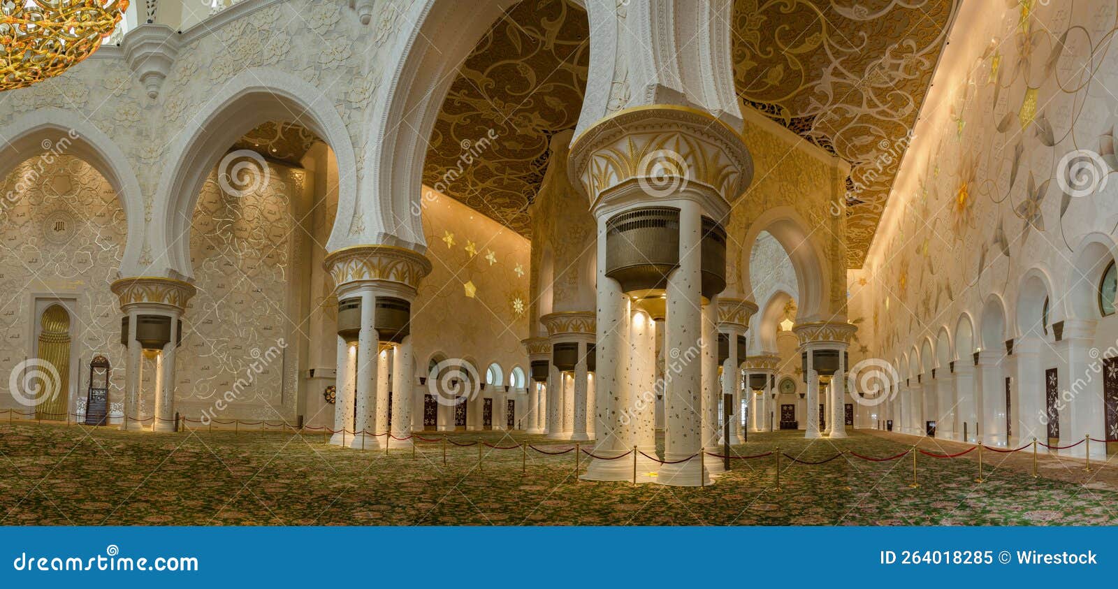 Interior of the Sheikh Zayed Grand Mosque Editorial Image - Image of ...