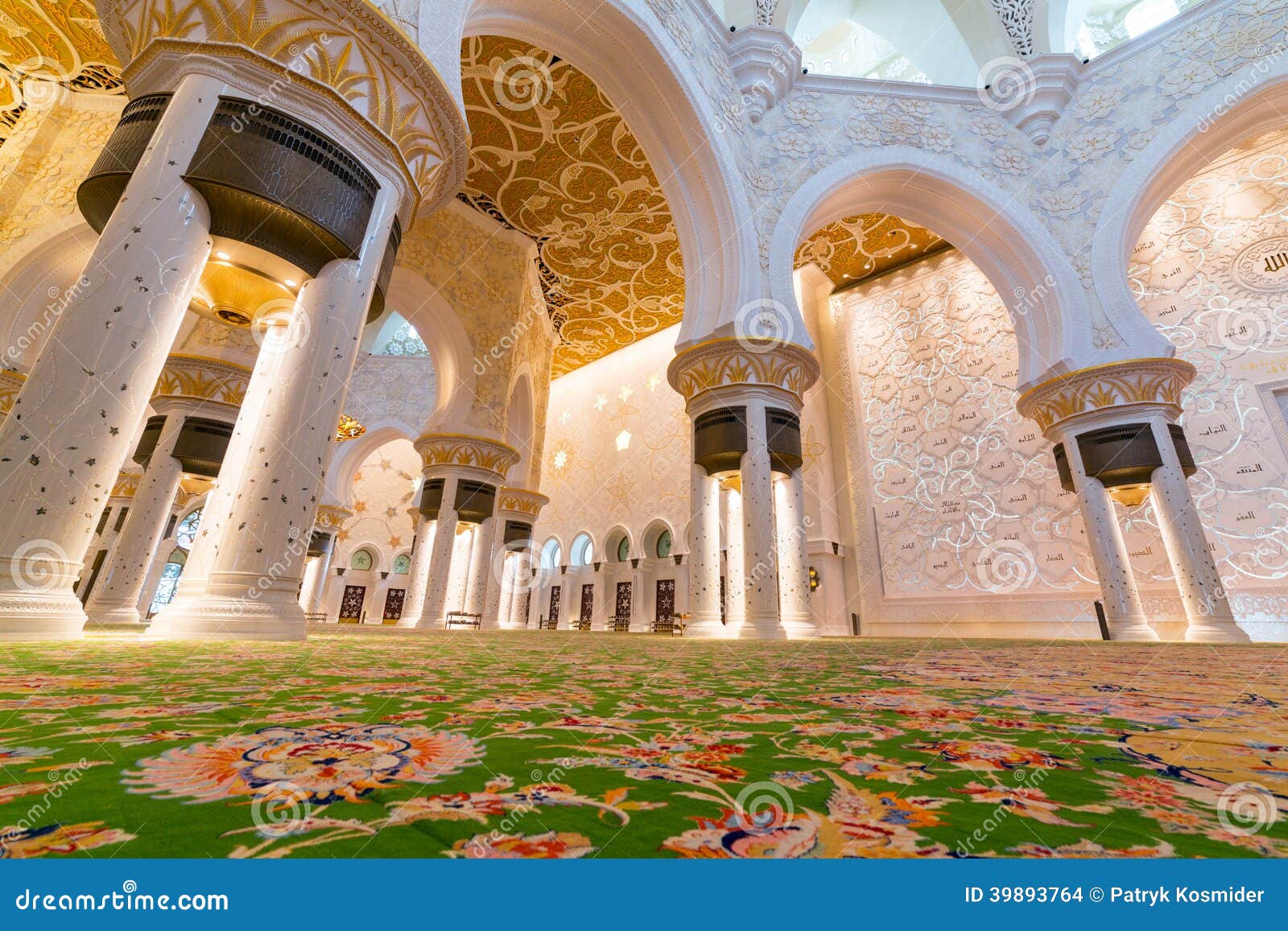 Interior of Sheikh Zayed Grand Mosque in Abu Dhabi Editorial Stock ...