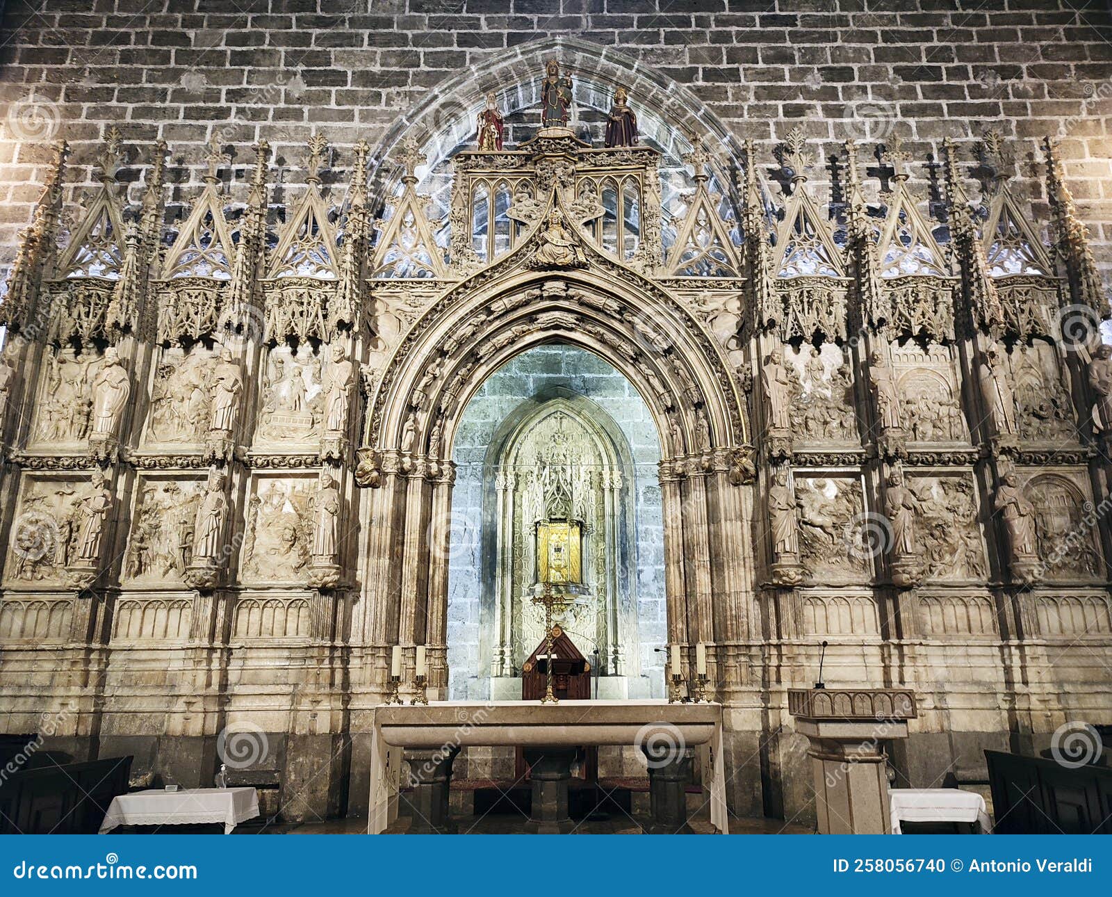 Interior of Valencia Cathedral. Stock Photo - Image of inside, relics ...