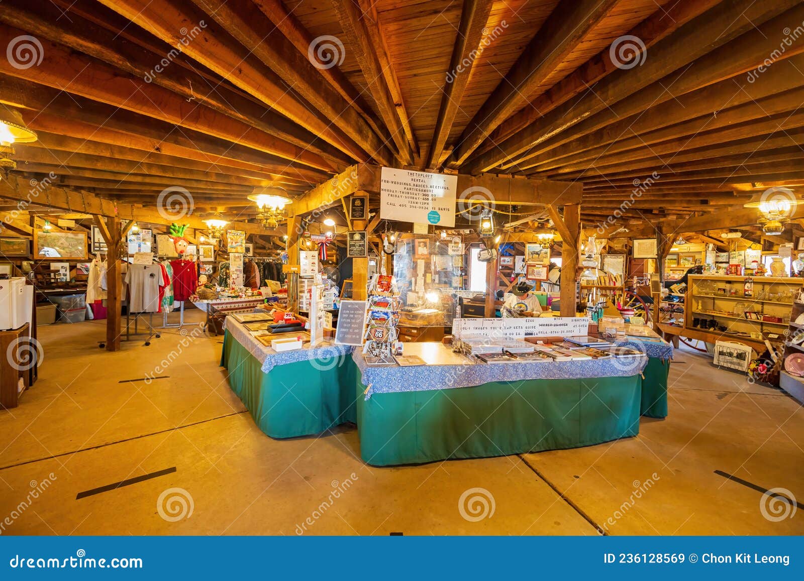 Interior View of the Arcadia Round Barn Editorial Stock Image - Image ...