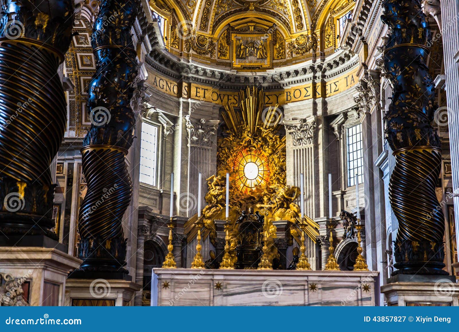 Interior View of Basilica Di San Pietro in Vaticano Editorial ...