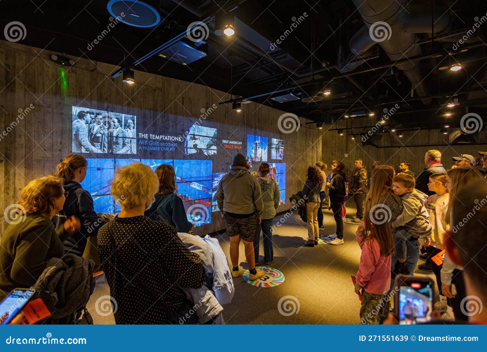 Interior View of the Gateway Arch Editorial Stock Image - Image of arch ...