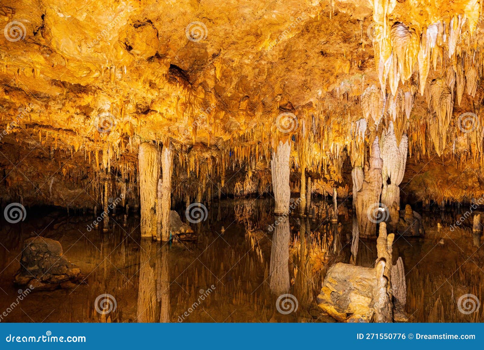 Interior View of the Meramec Caverns Stock Photo - Image of view ...