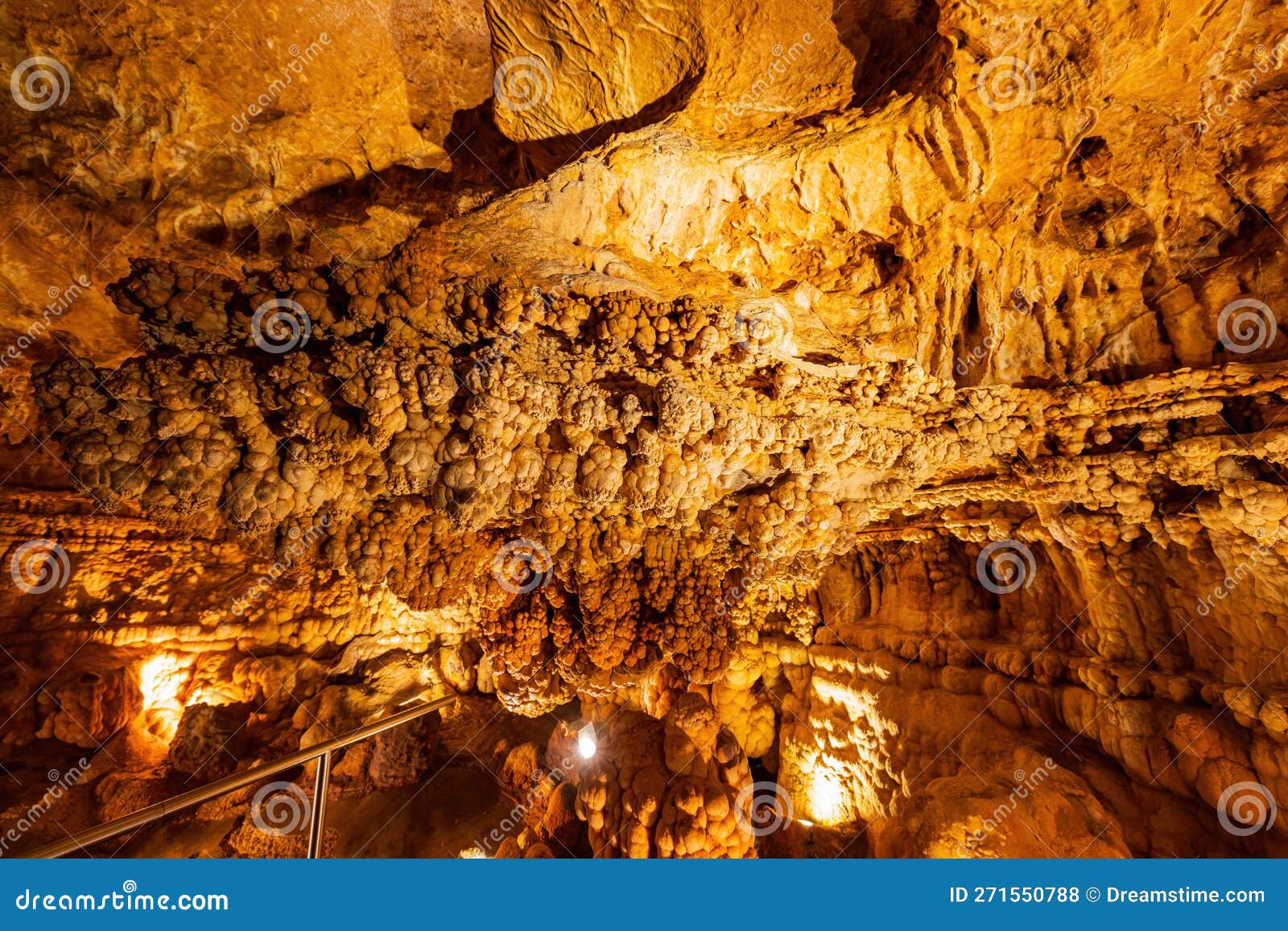 Interior View of the Meramec Caverns Stock Photo - Image of nature ...