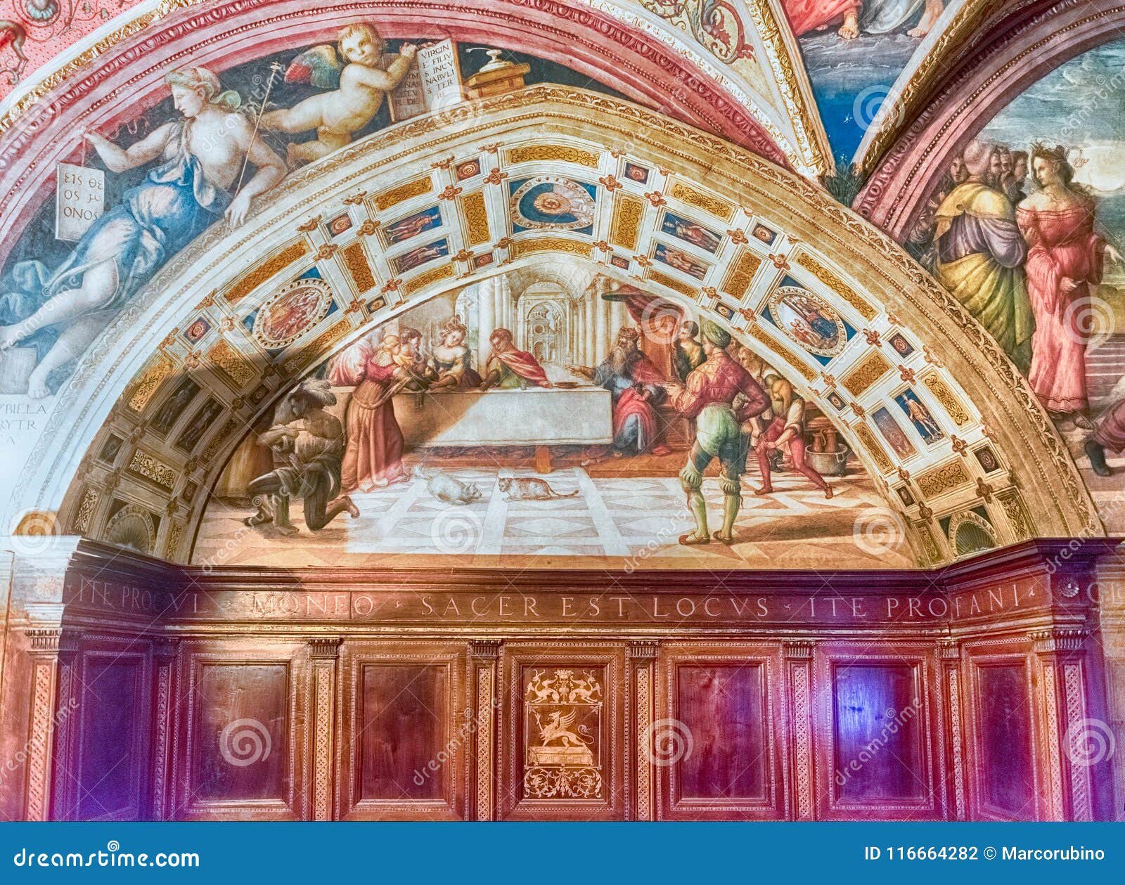 Interiores De Collegio Del Cambio, Edificio Histórico En Perugia ...
