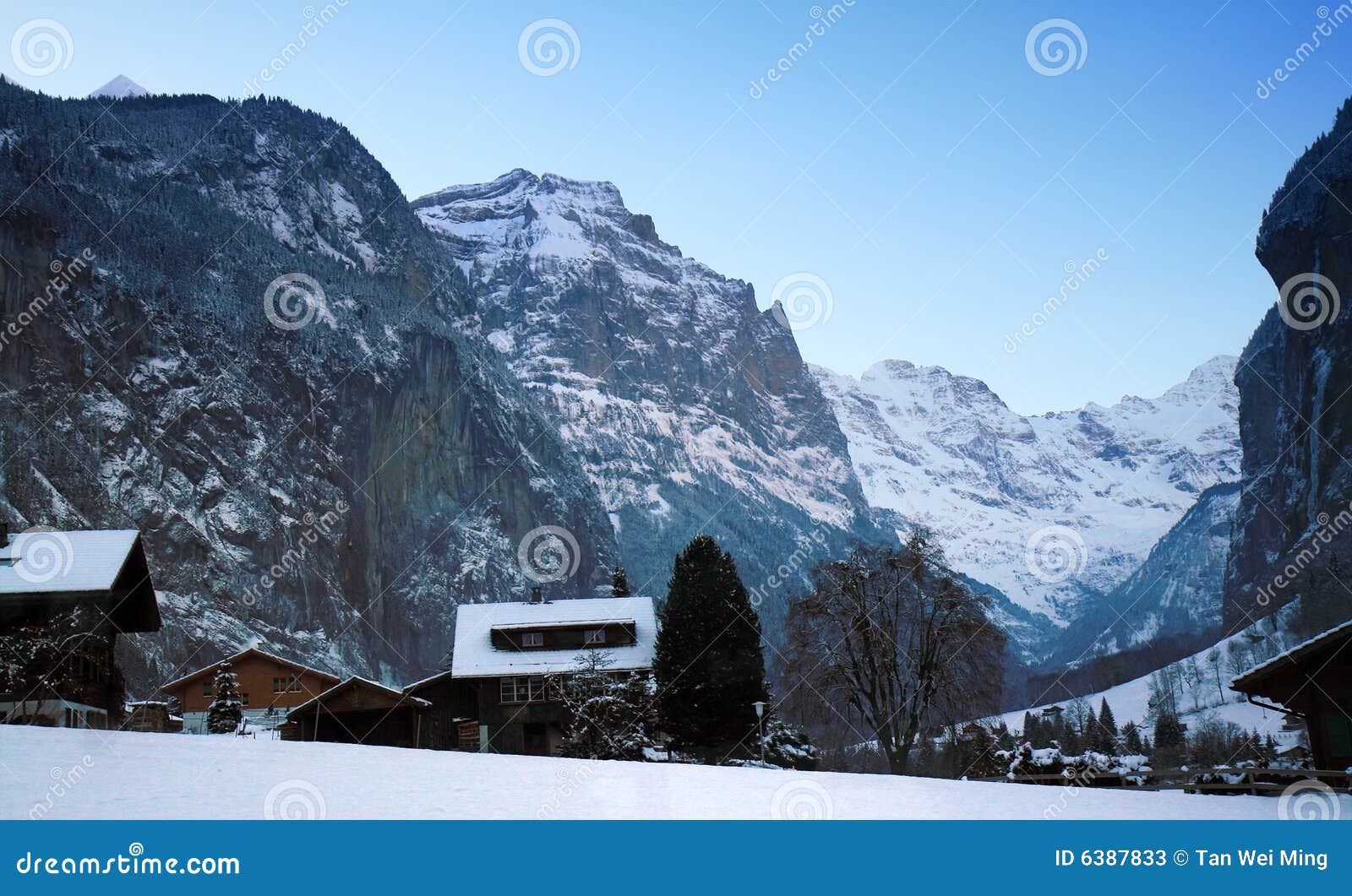 Interlaken, Suiza imagen de archivo. Imagen de virgen - 6387833