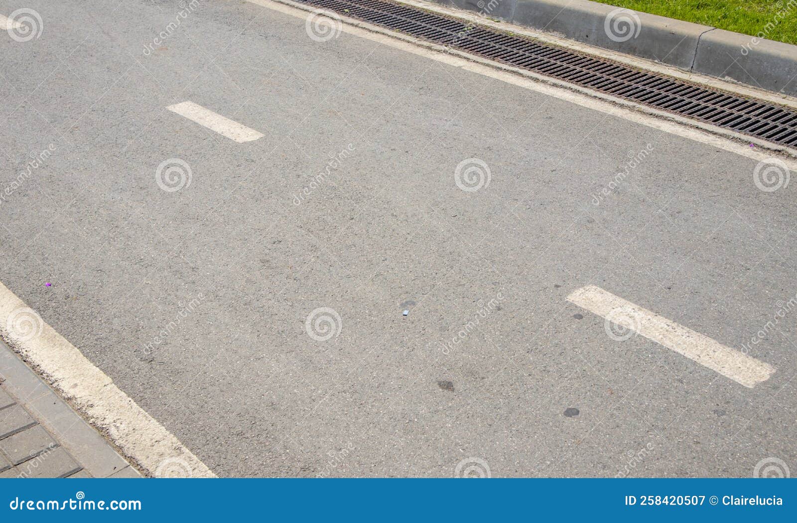 An Intermittent Lane Marking Line and the Direction of Traffic on an ...