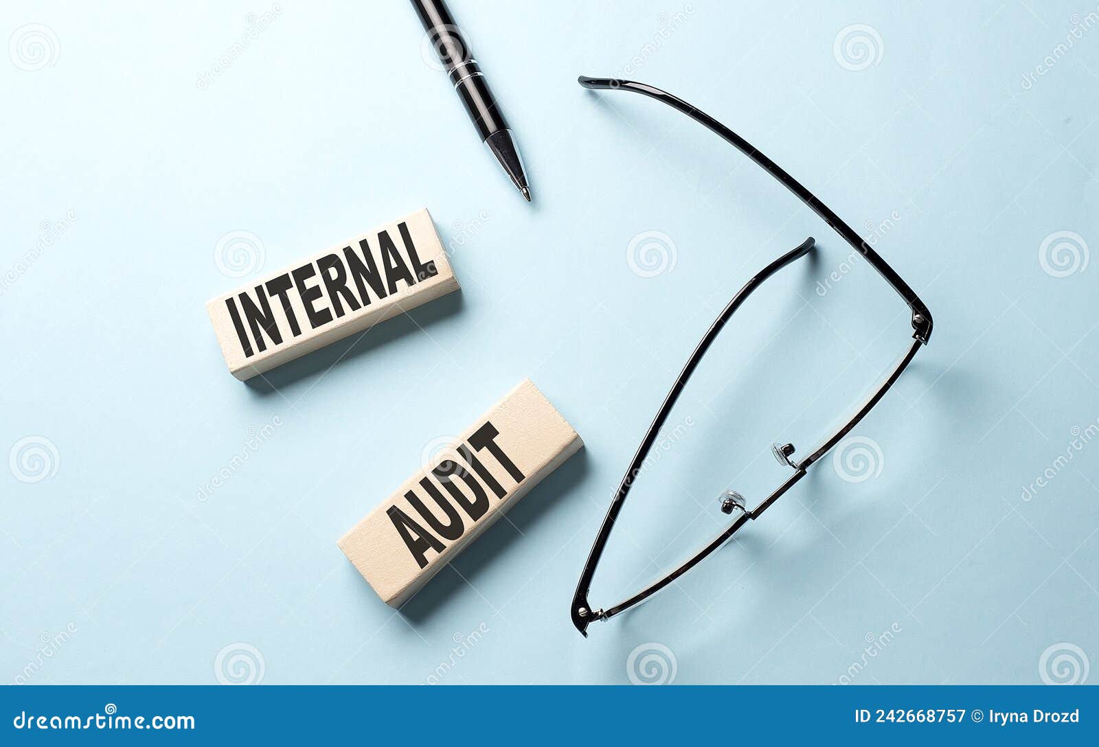 INTERNAL AUDIT Text on the Wooden Block ,blue Background Stock Image ...