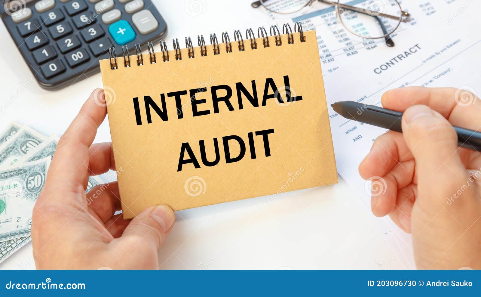 INTERNAL AUDIT is Written on a Notepad on an Office Desk Stock Photo ...